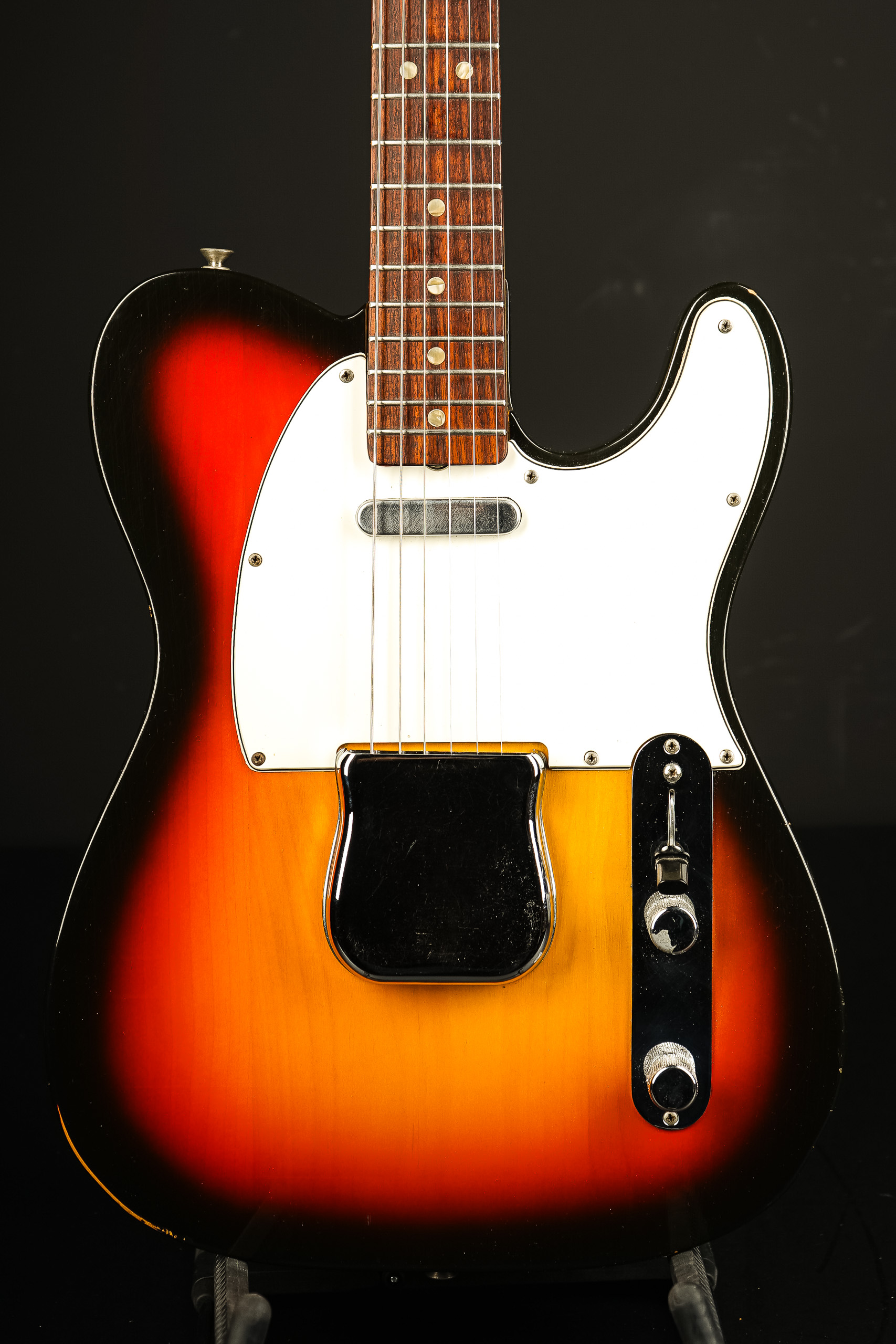 1968 Fender Telecaster – Sunburst – GuitarPoint