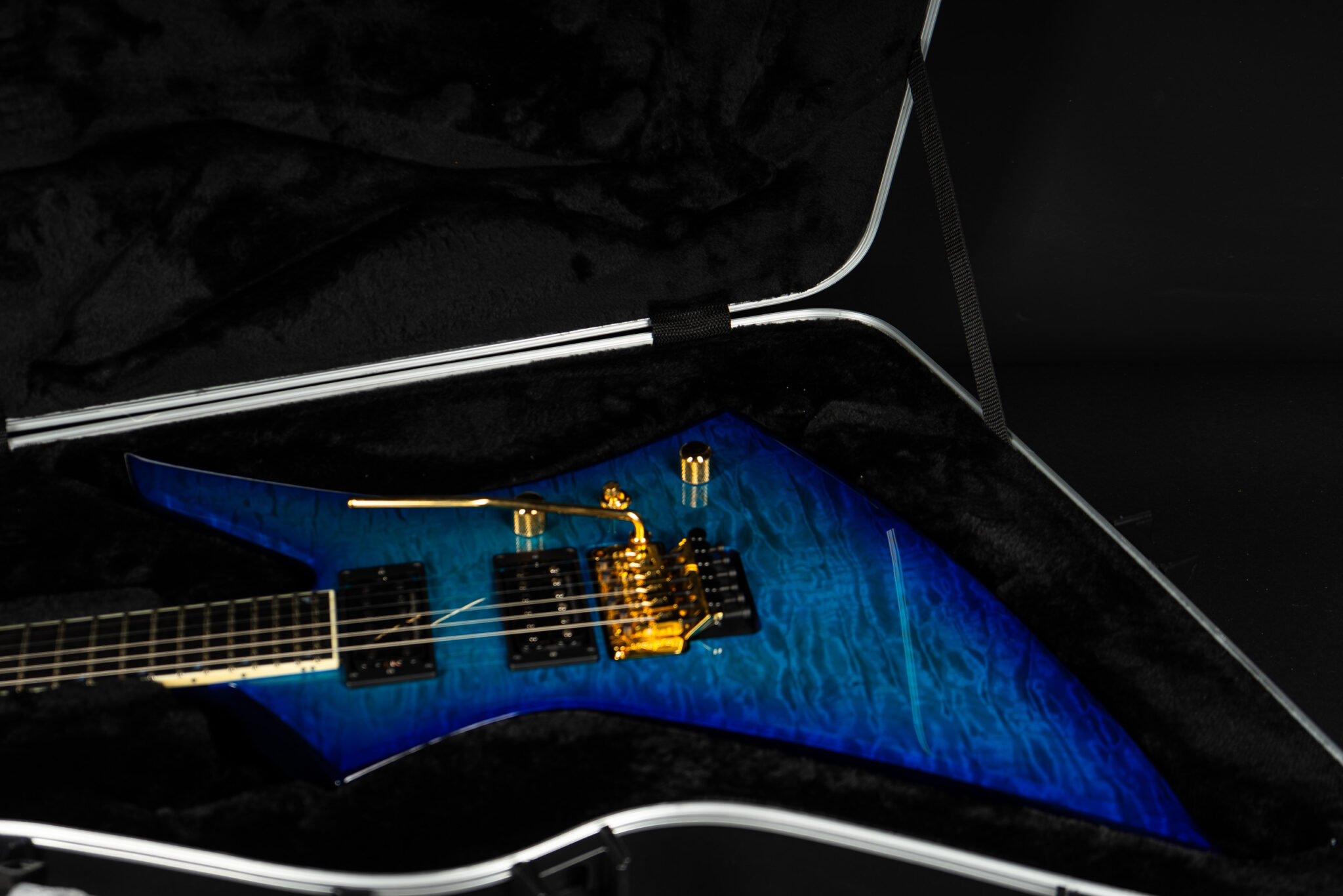 Jackson Custom Shop Kelly Floyd Rose – Chlorine Trans – GuitarPoint