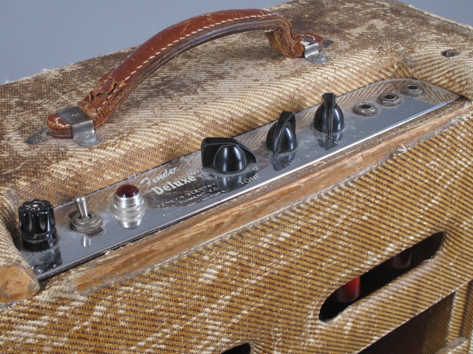 1954 Fender Deluxe Amp – Tweed / Wide Panel – GuitarPoint