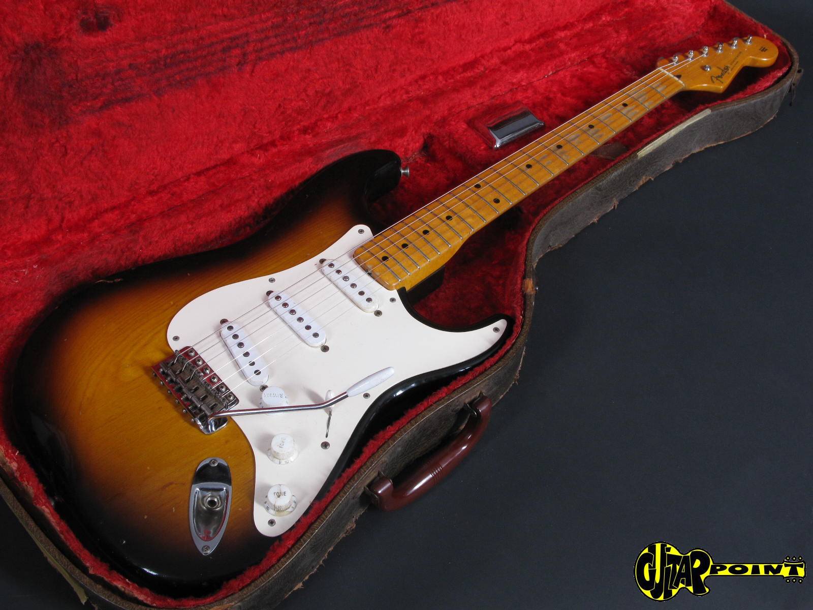 1954 Fender Stratocaster – 2-tone Sunburst – GuitarPoint