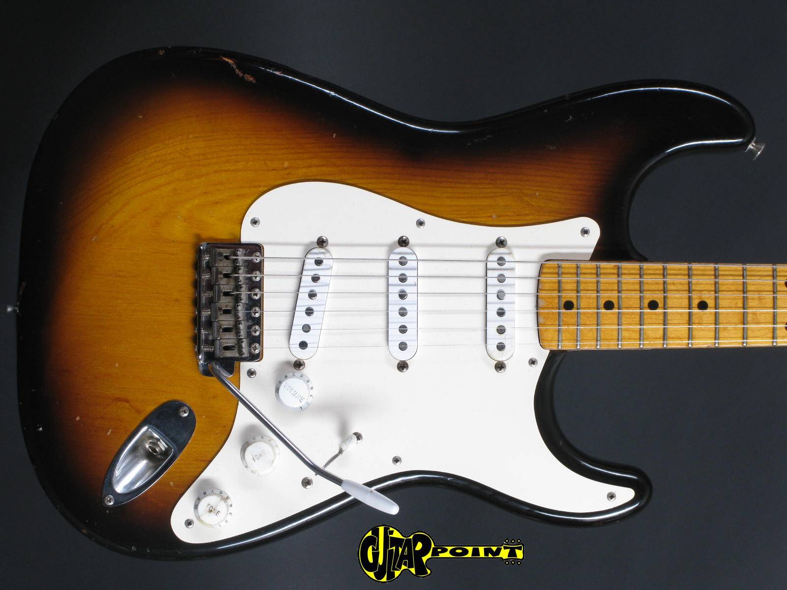 1954 Fender Stratocaster – 2-tone Sunburst – GuitarPoint