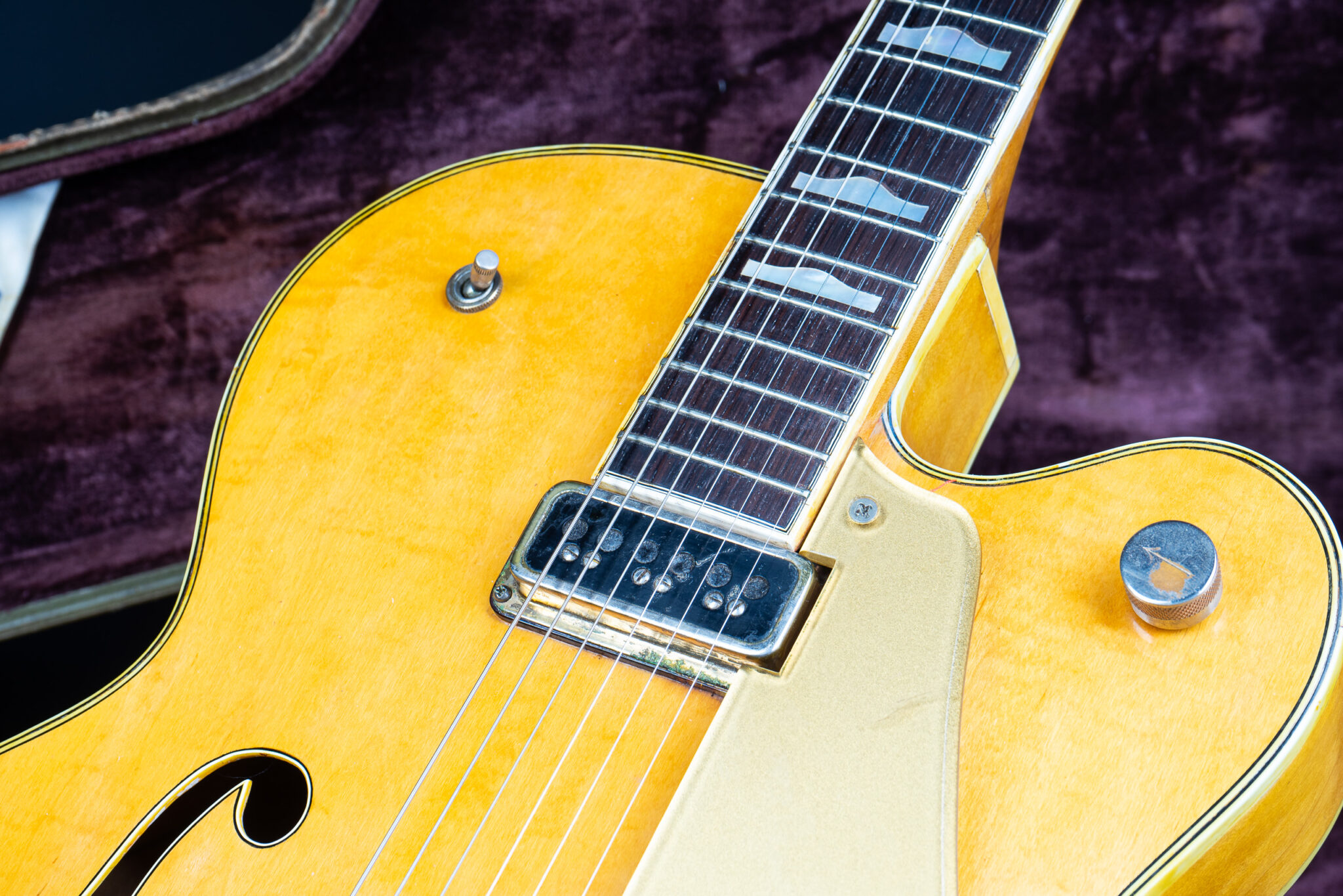 1956 Gretsch Country Club G6192 – Natural (Refin) – GuitarPoint