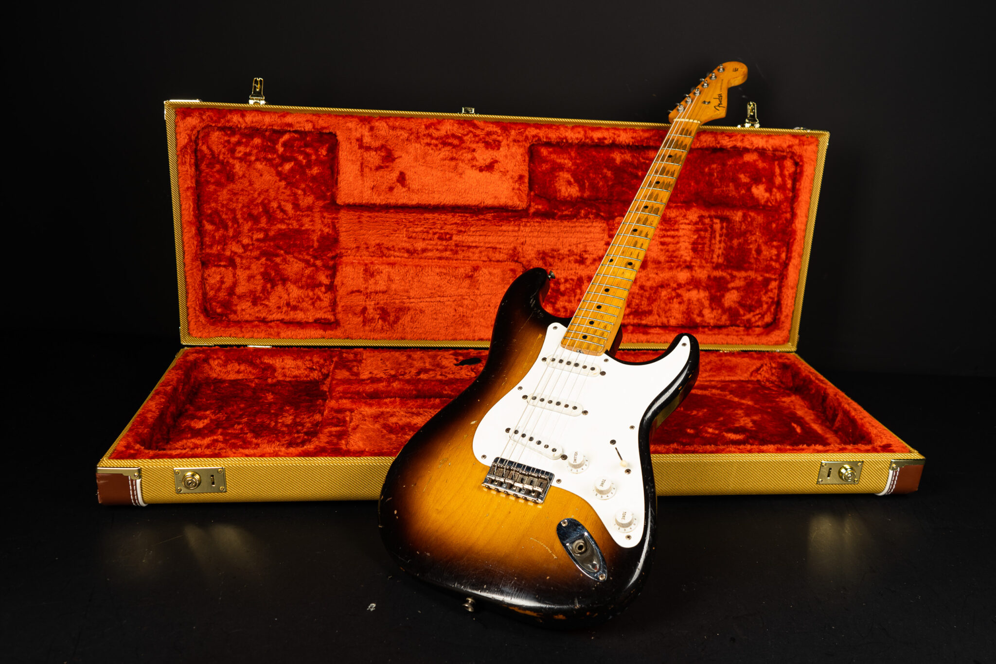 1957 Fender Stratocaster Hardtail – Sunburst – GuitarPoint
