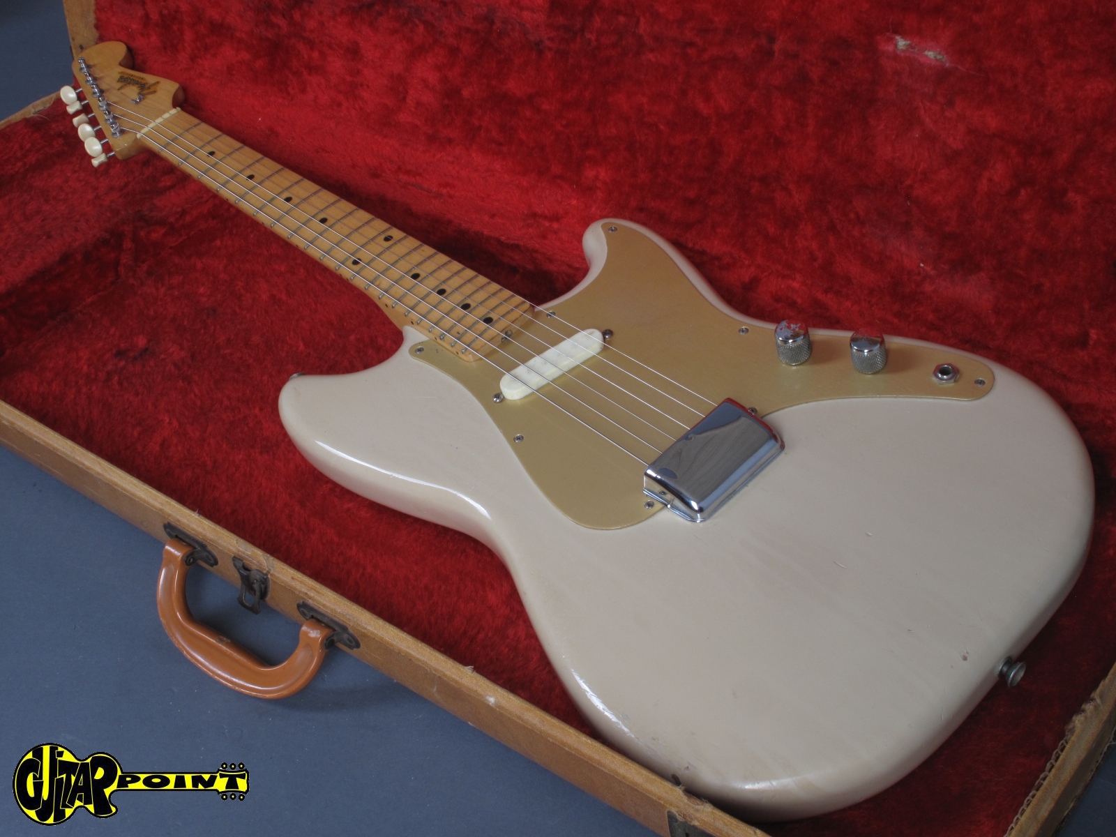 1958 Fender Musicmaster – Desert Sand – GuitarPoint