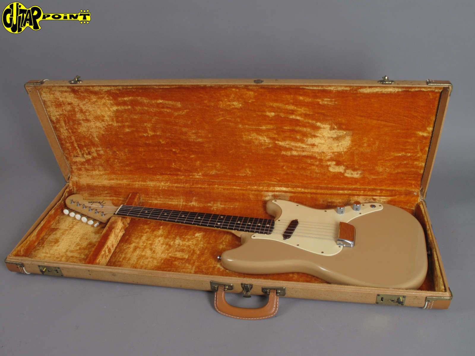 1959 Fender Musicmaster – Desert Sand – GuitarPoint
