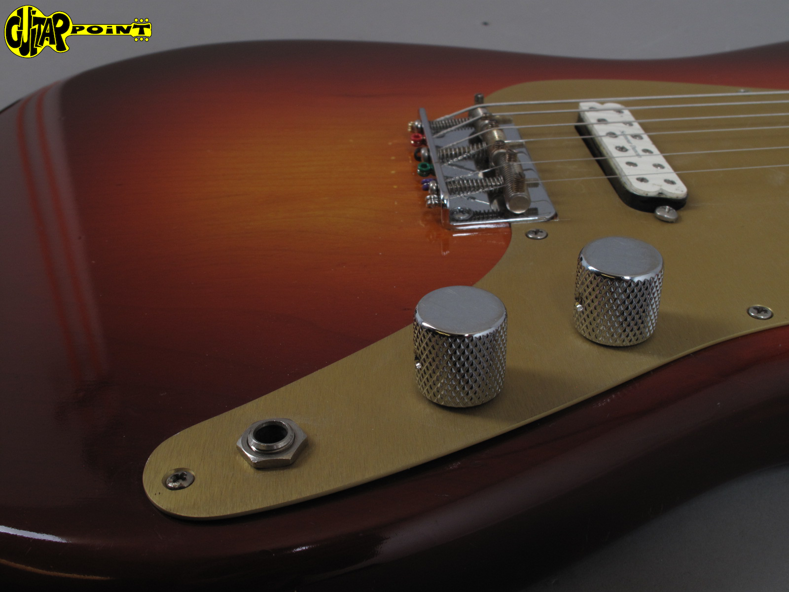 1959 Fender Musicmaster Mod – Sunburst – GuitarPoint