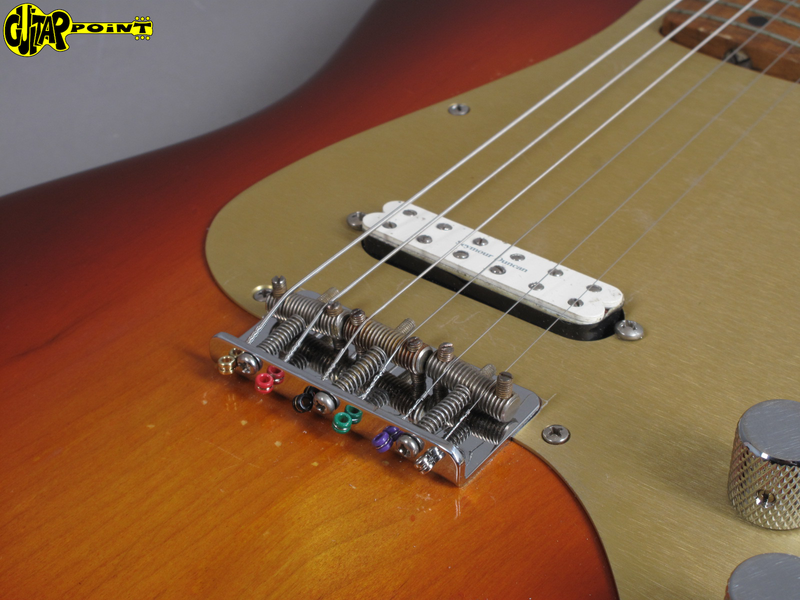 1959 Fender Musicmaster Mod – Sunburst – GuitarPoint