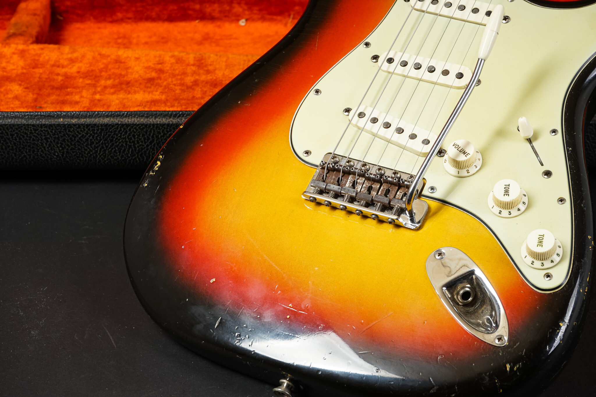 1964 Fender Stratocaster – Sunburst – GuitarPoint