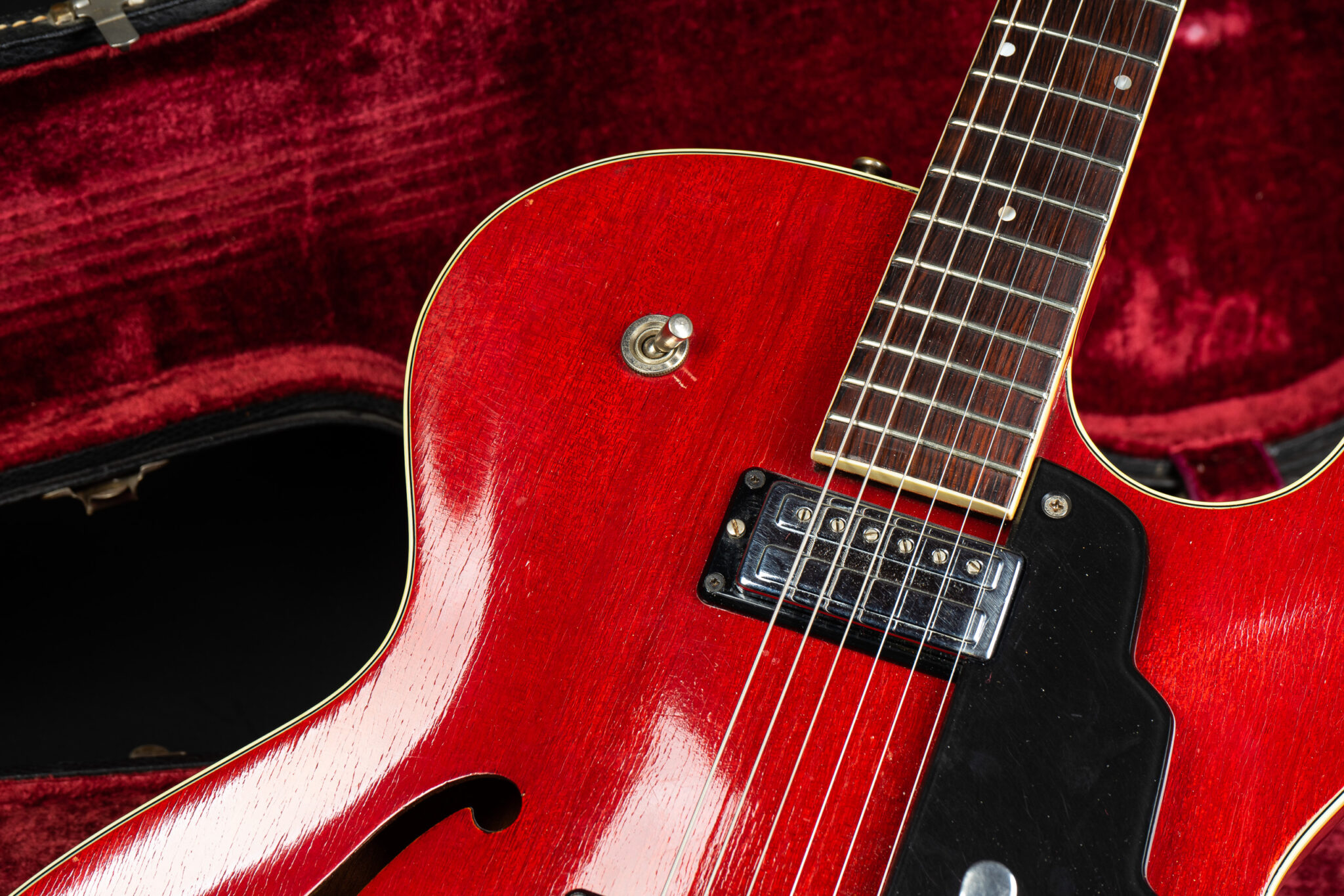 1965 Guild Starfire III – Cherry – GuitarPoint