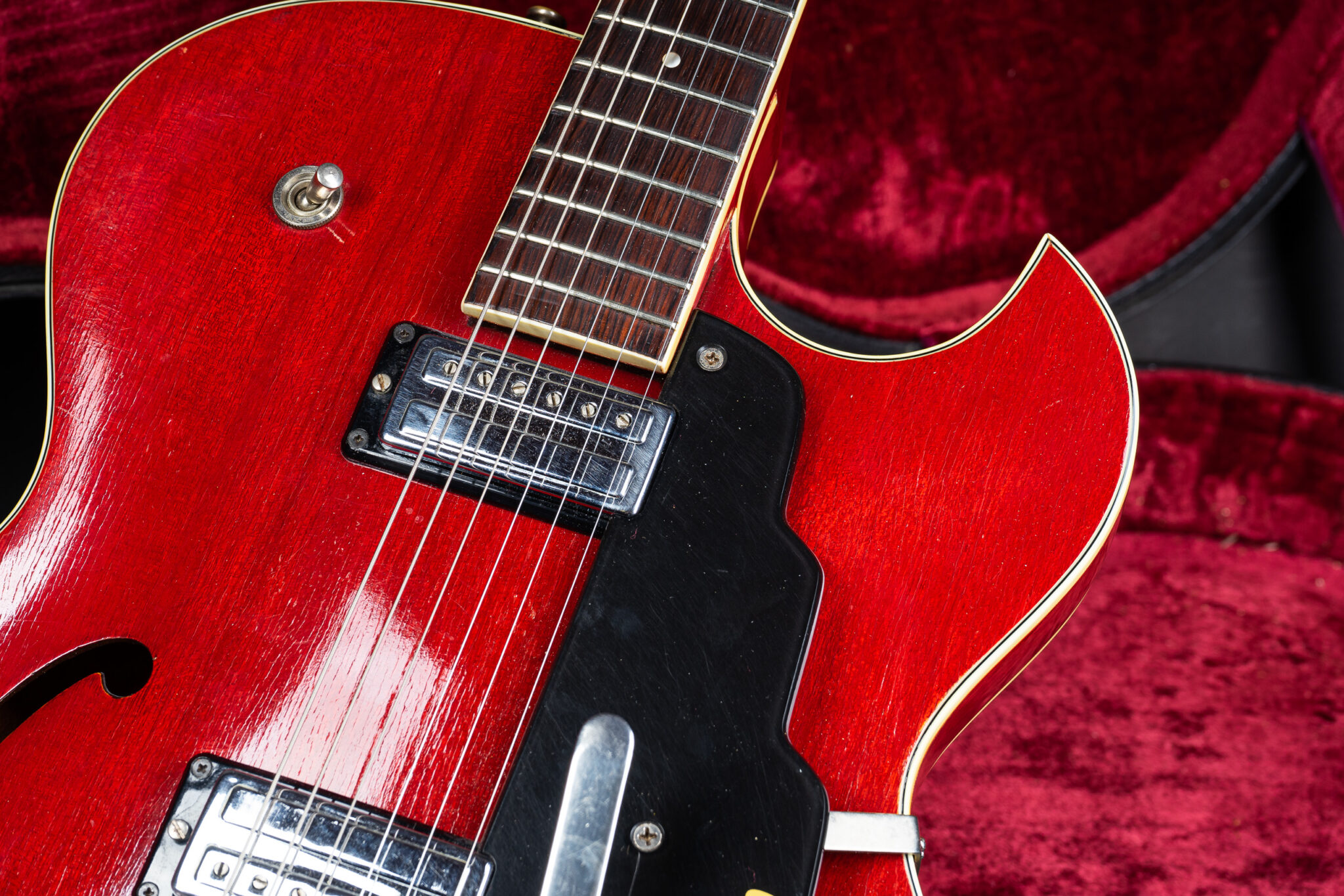 1965 Guild Starfire III – Cherry – GuitarPoint