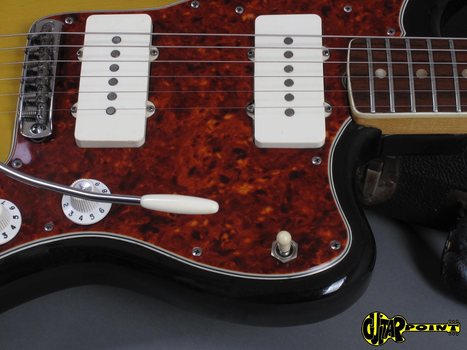 1966 Fender Jazzmaster - 3-tone Sunburst - exc+ ! - GuitarPoint