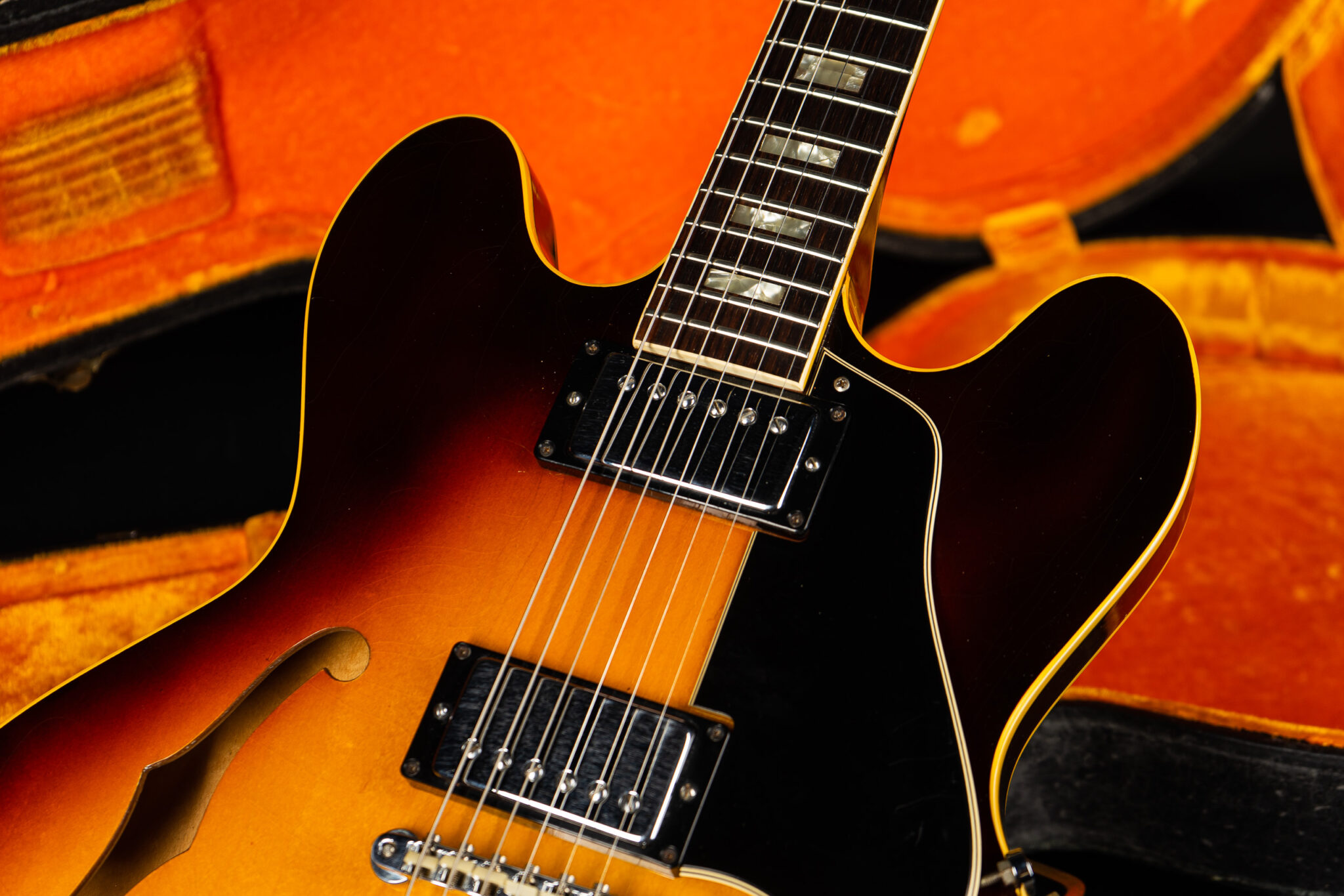 1968 Gibson ES-335 TD – Sunburst – GuitarPoint
