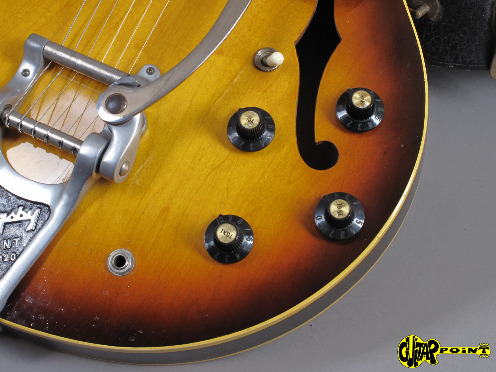 1968 Gibson ES-335 TD – Sunburst – GuitarPoint