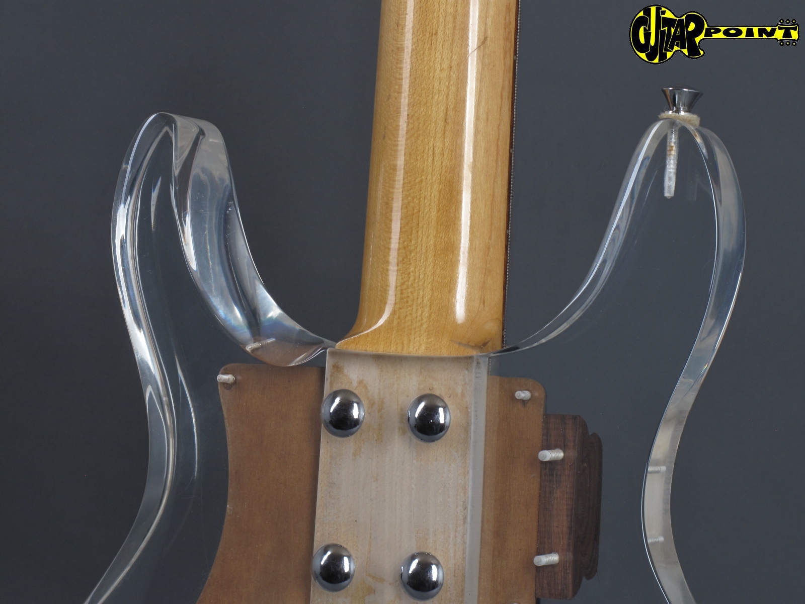 1970 Dan Amstrong (Ampeg) Lucite – Plexiglass Bass – GuitarPoint