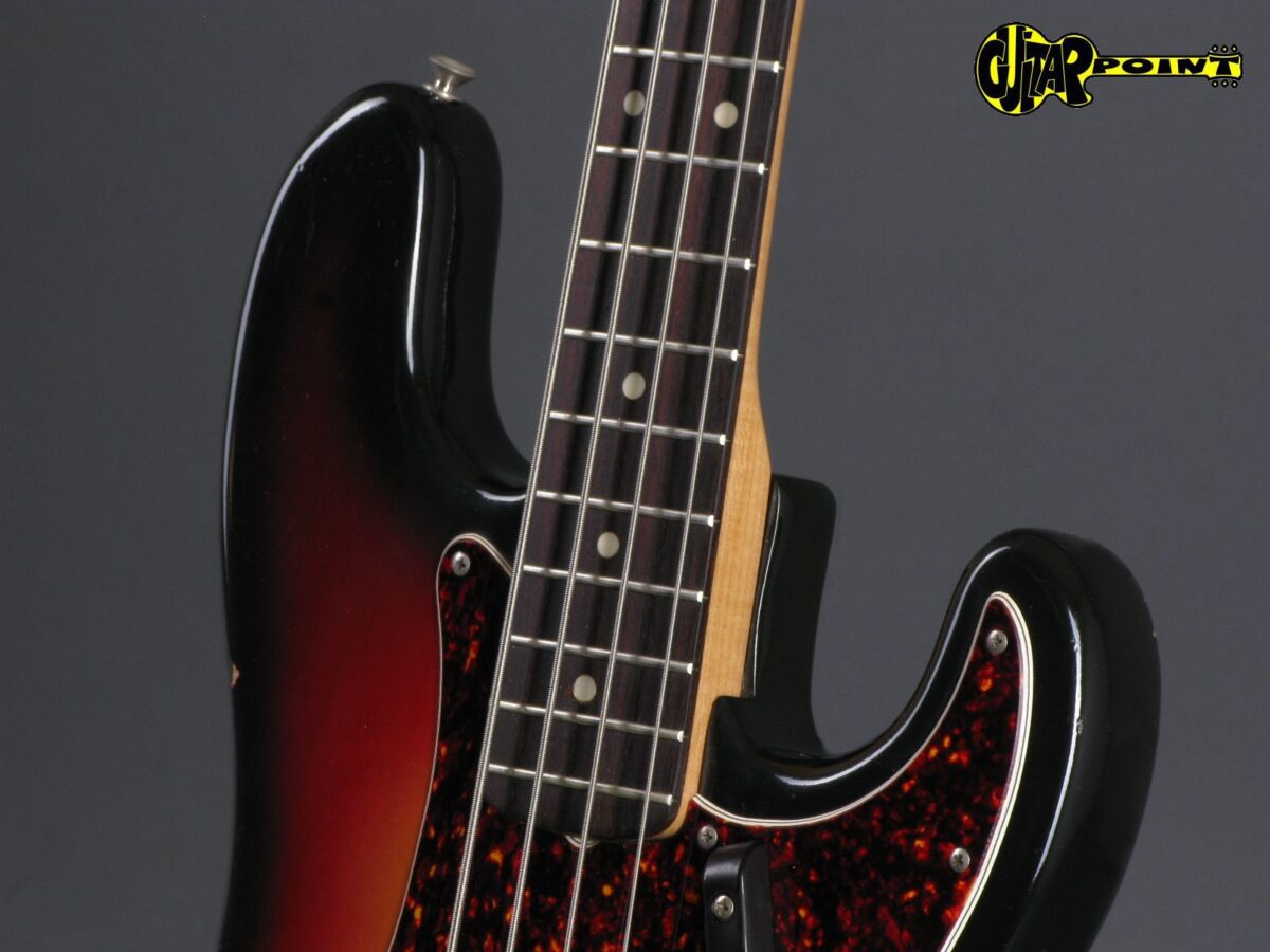 1972 Fender Precision Bass - 3t-Sunburst | GuitarPoint