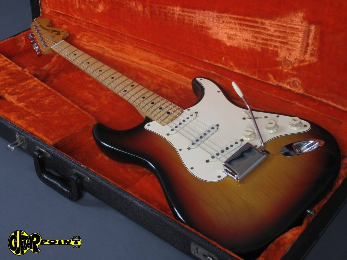 1972 Fender Stratocaster - 3-tone Sunburst | GuitarPoint