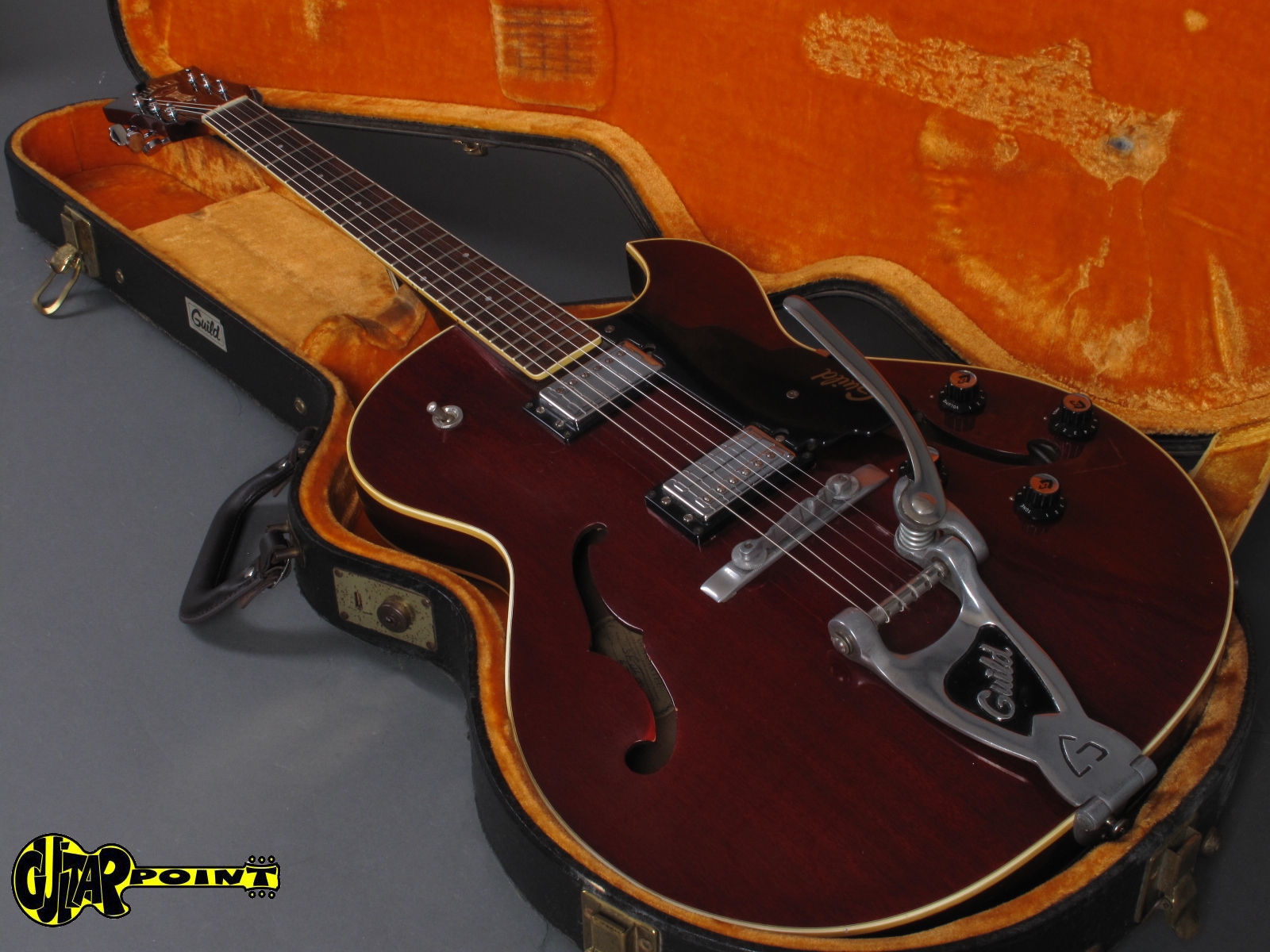 1972 Guild Starfire III – Cherry – GuitarPoint