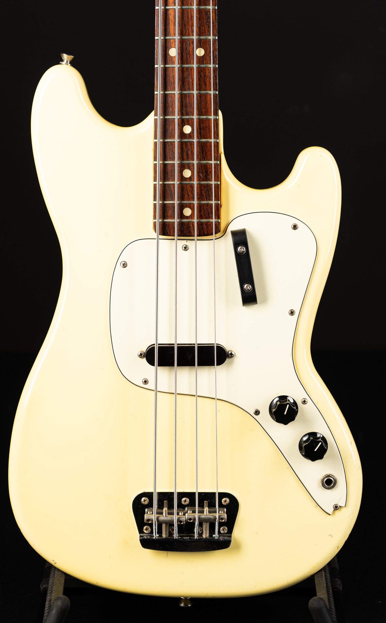 1973 Fender Musicmaster Bass – Olympic White – GuitarPoint