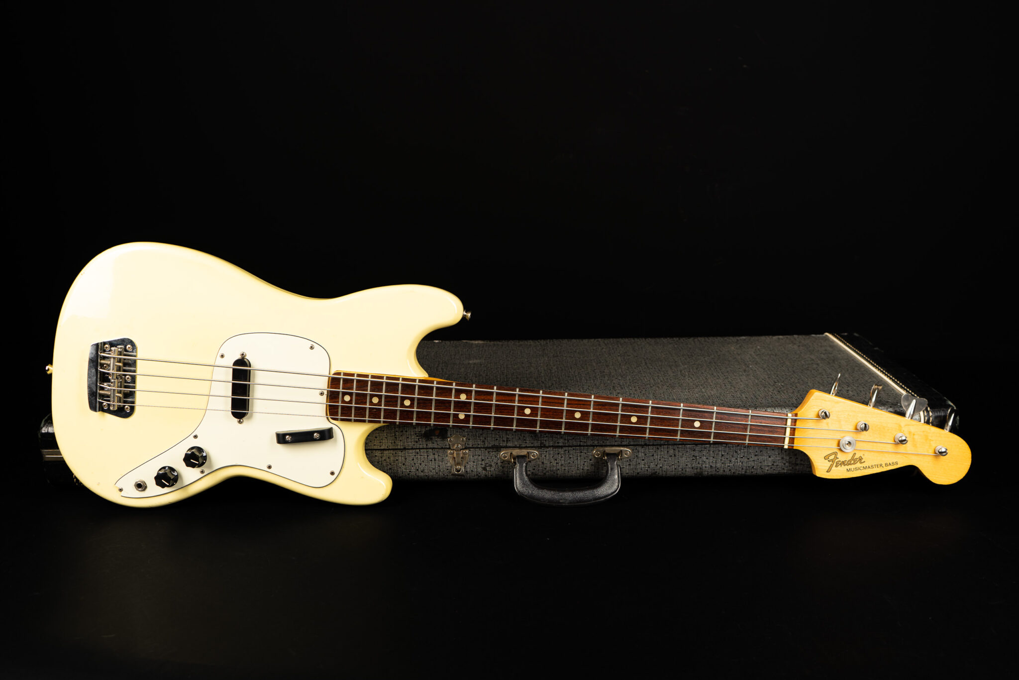 1973 Fender Musicmaster Bass – Olympic White – GuitarPoint