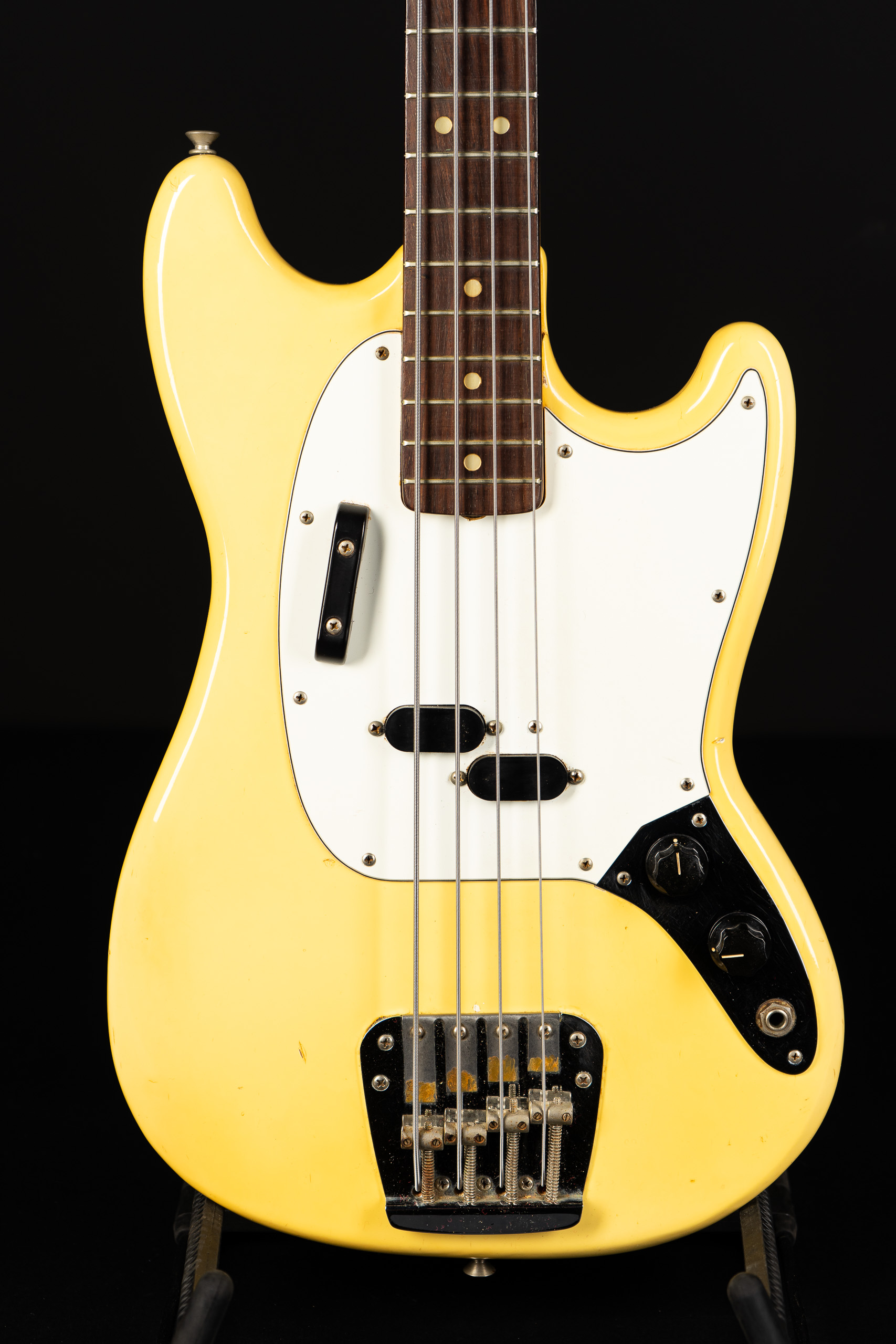 1973 Fender Mustang Bass – Olympic White – GuitarPoint