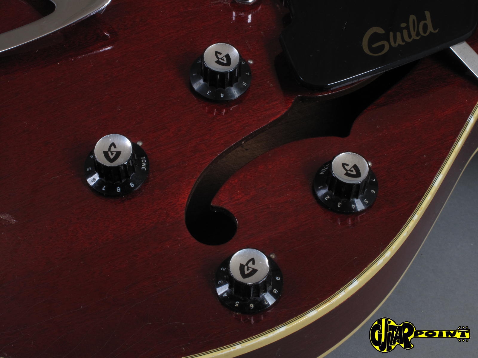 1973 Guild Starfire II – Cherry – GuitarPoint