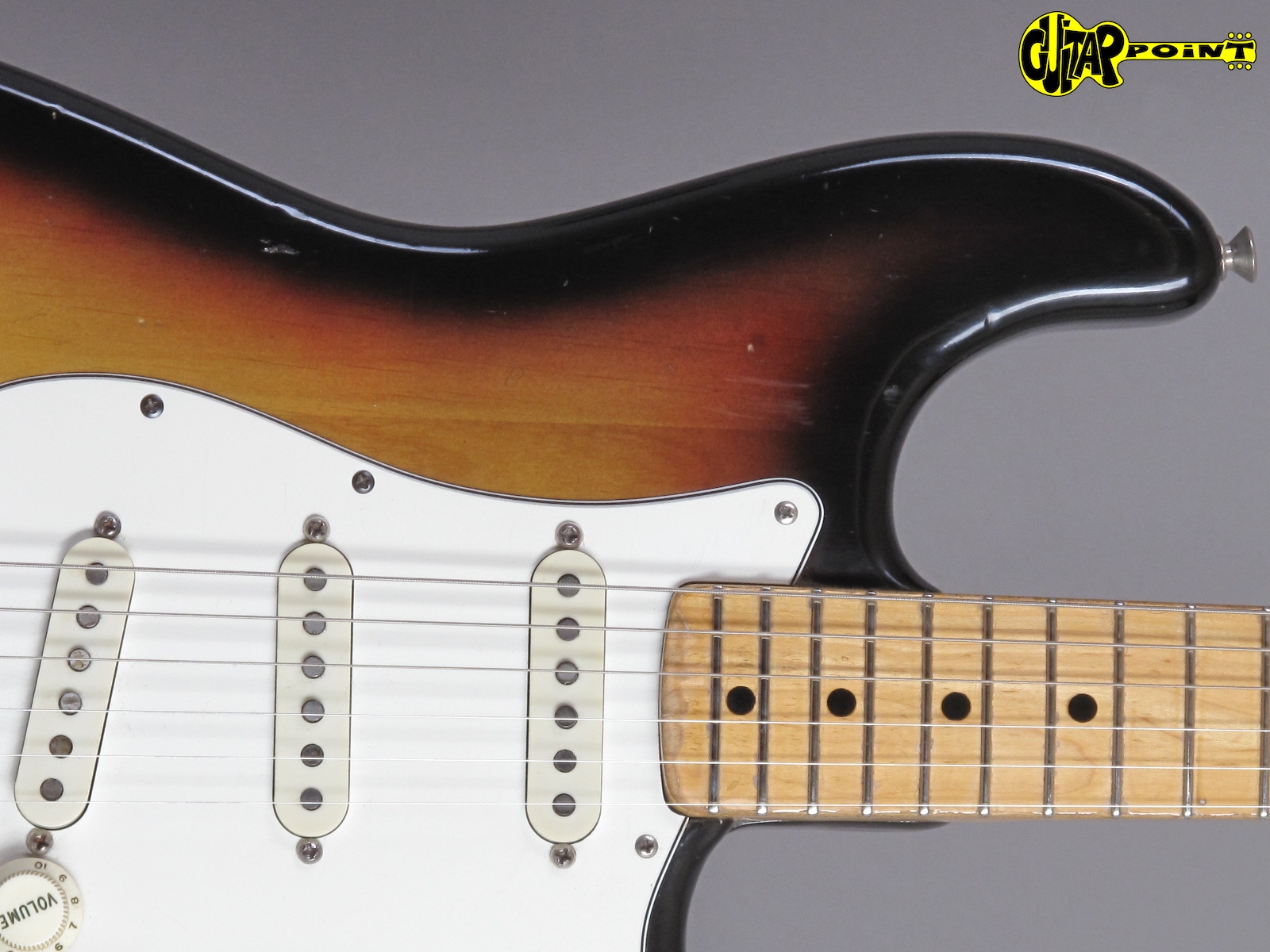 1974 Fender Stratocaster - 3-tone Sunburst | GuitarPoint