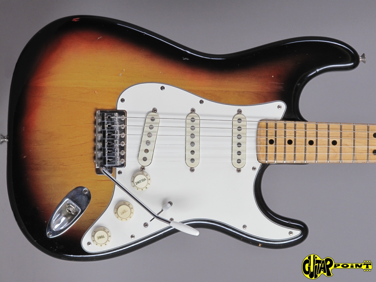 1974 Fender Stratocaster - 3-tone Sunburst | GuitarPoint