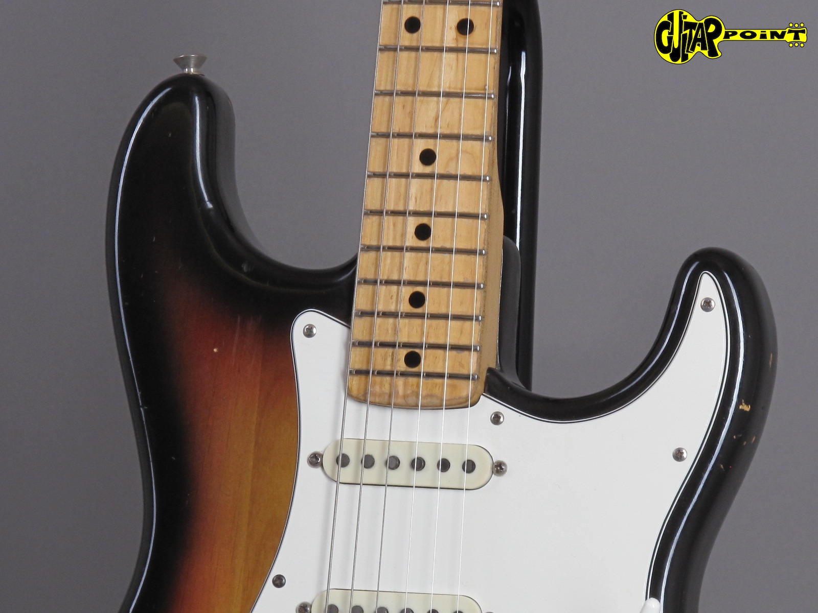 1974 Fender Stratocaster - 3-tone Sunburst | GuitarPoint