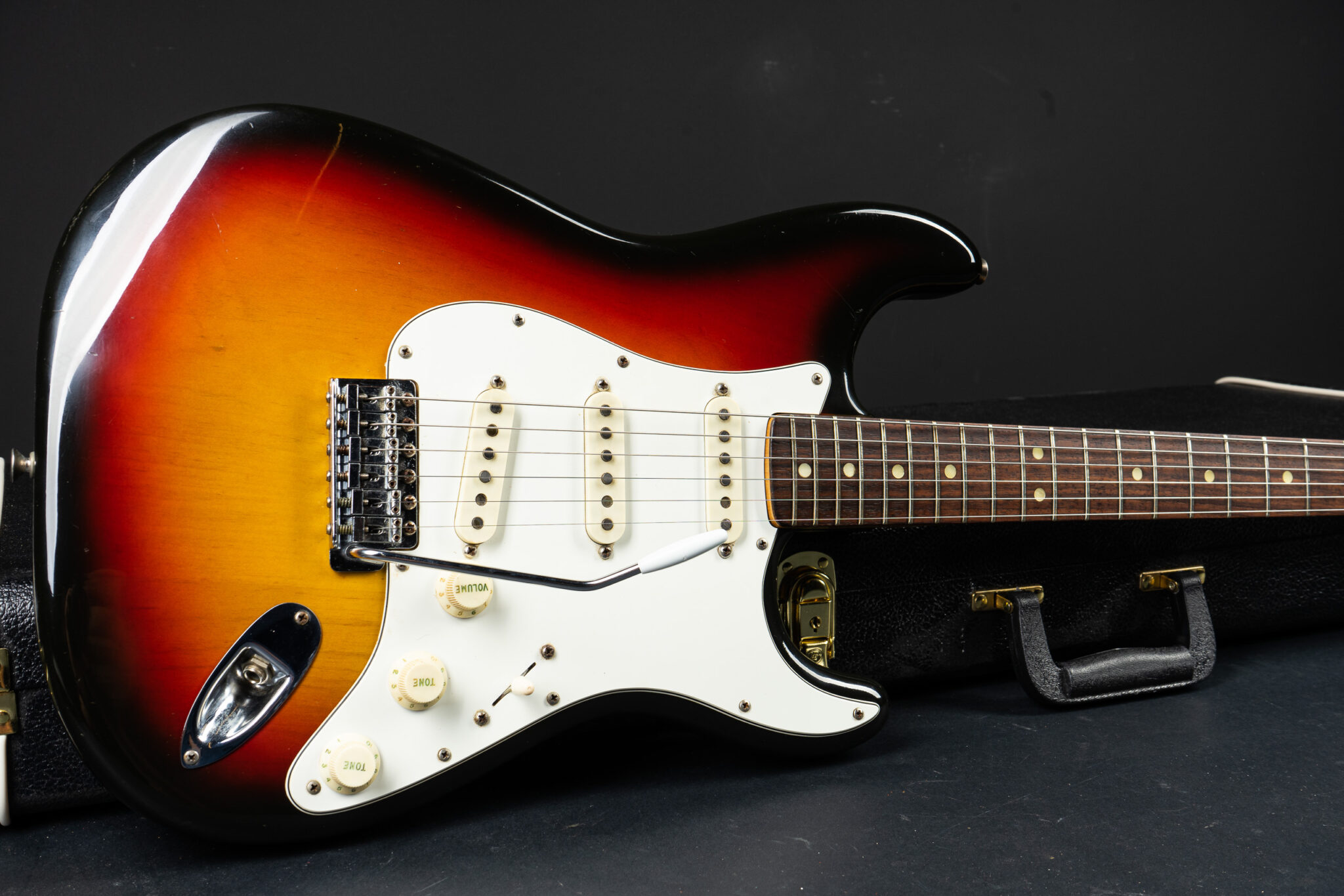 1974 Fender Stratocaster – Sunburst – GuitarPoint