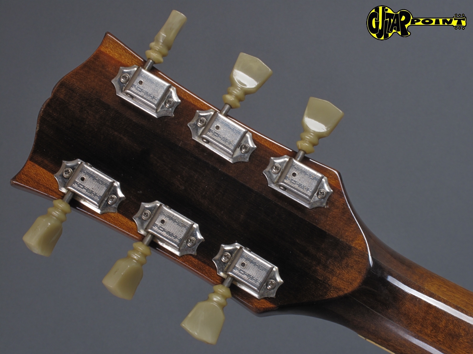 1974 Gibson Les Paul Signature – Gold Top – GuitarPoint