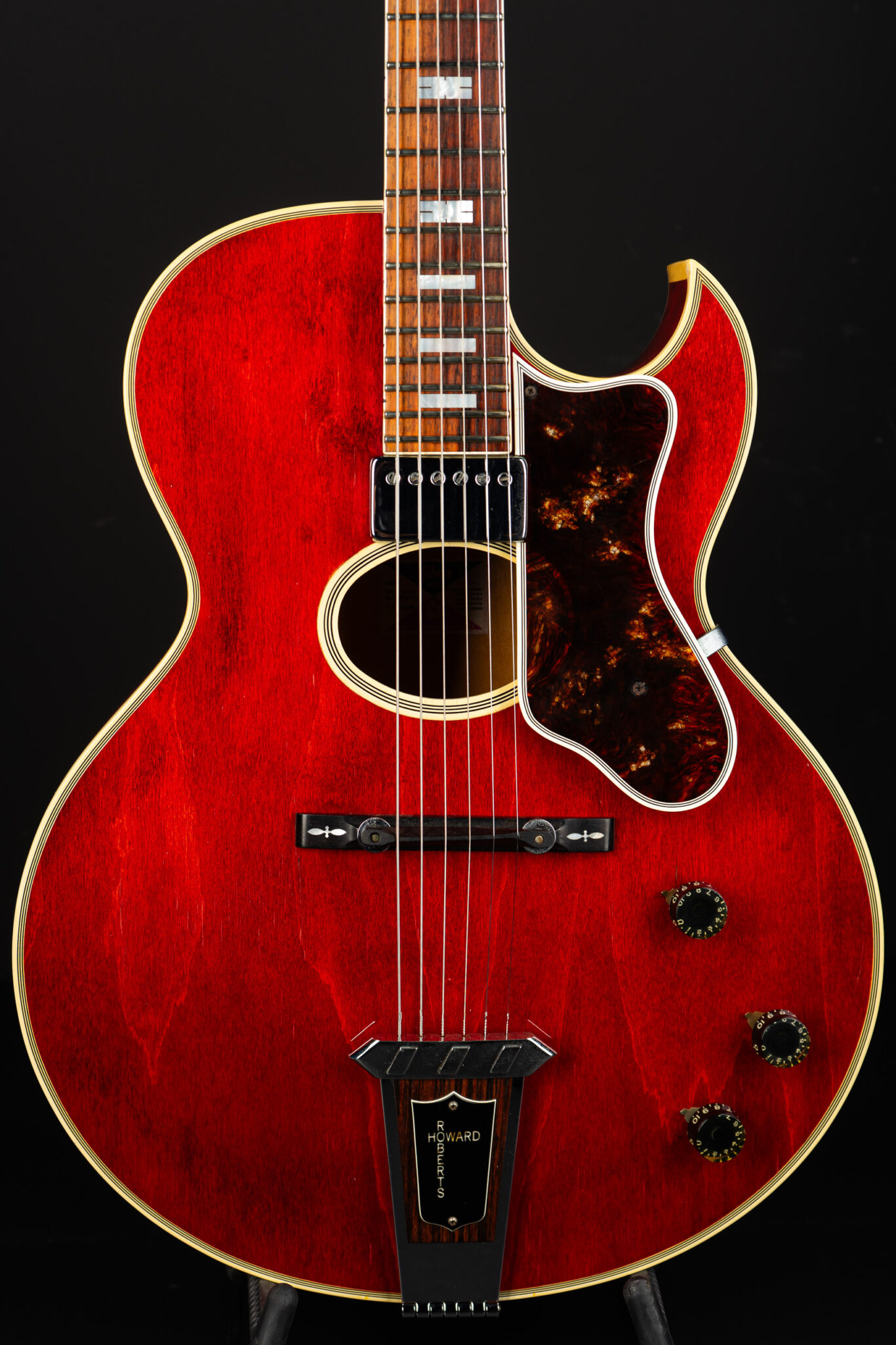 1975 Gibson Howard Roberts – Cherry Red – GuitarPoint