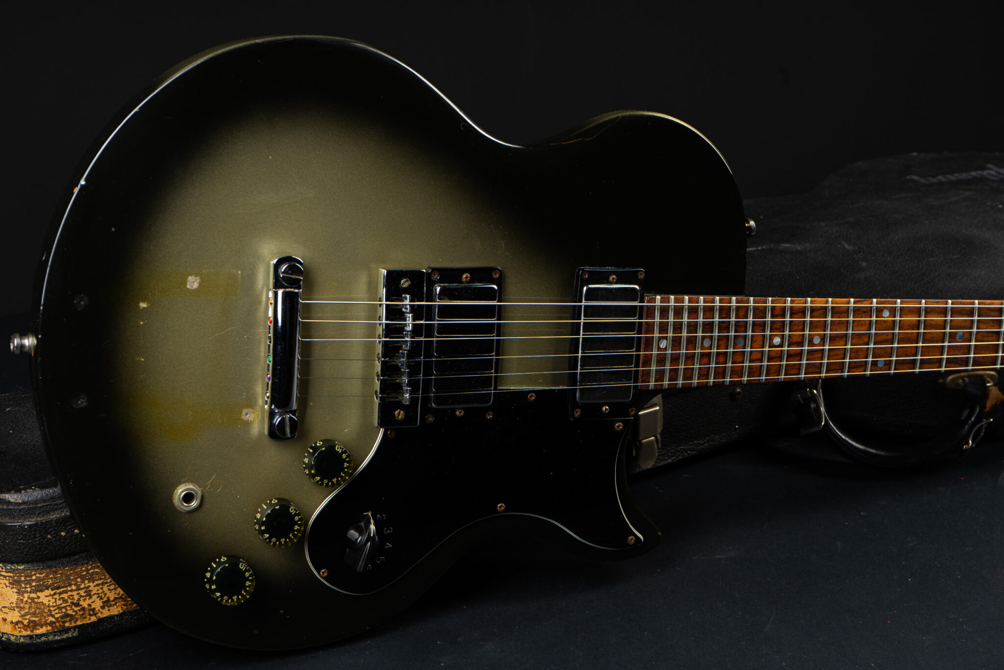 1980 Gibson L6-S – Silverburst – GuitarPoint