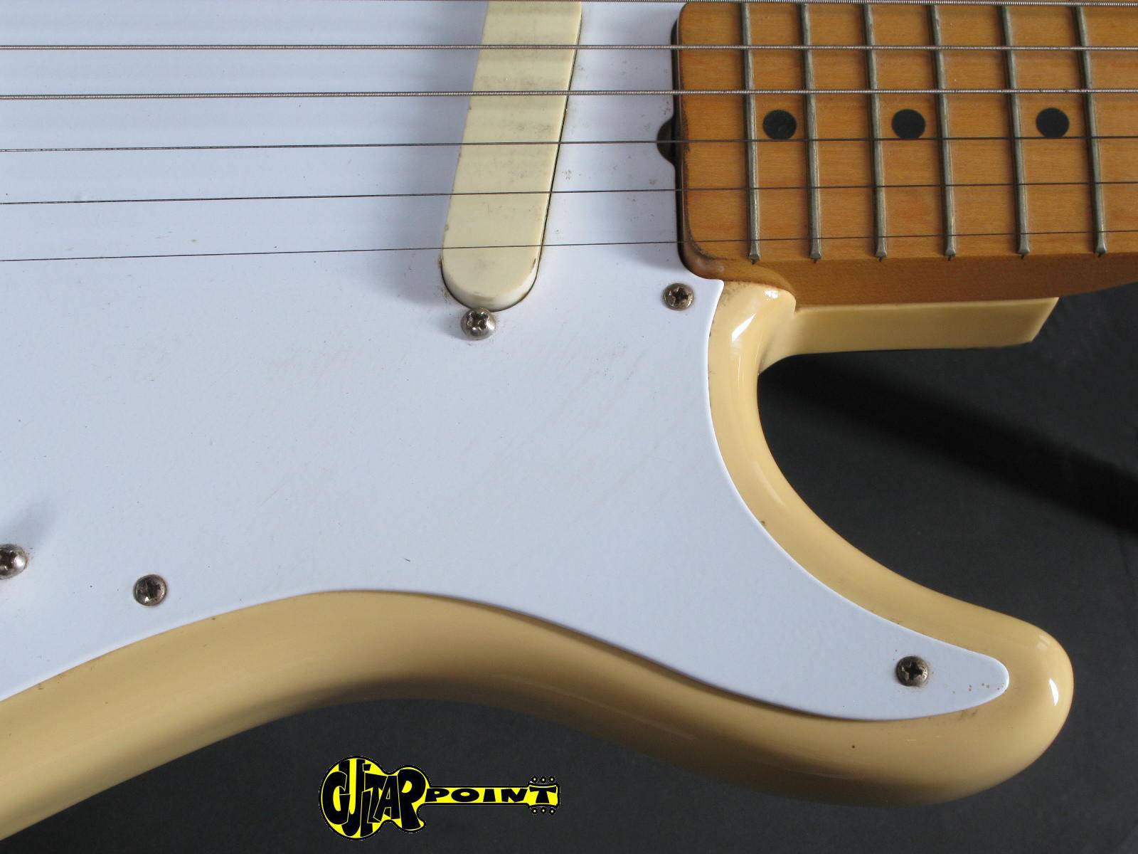 1981 Fender Bullet inkl. orig. Case – GuitarPoint