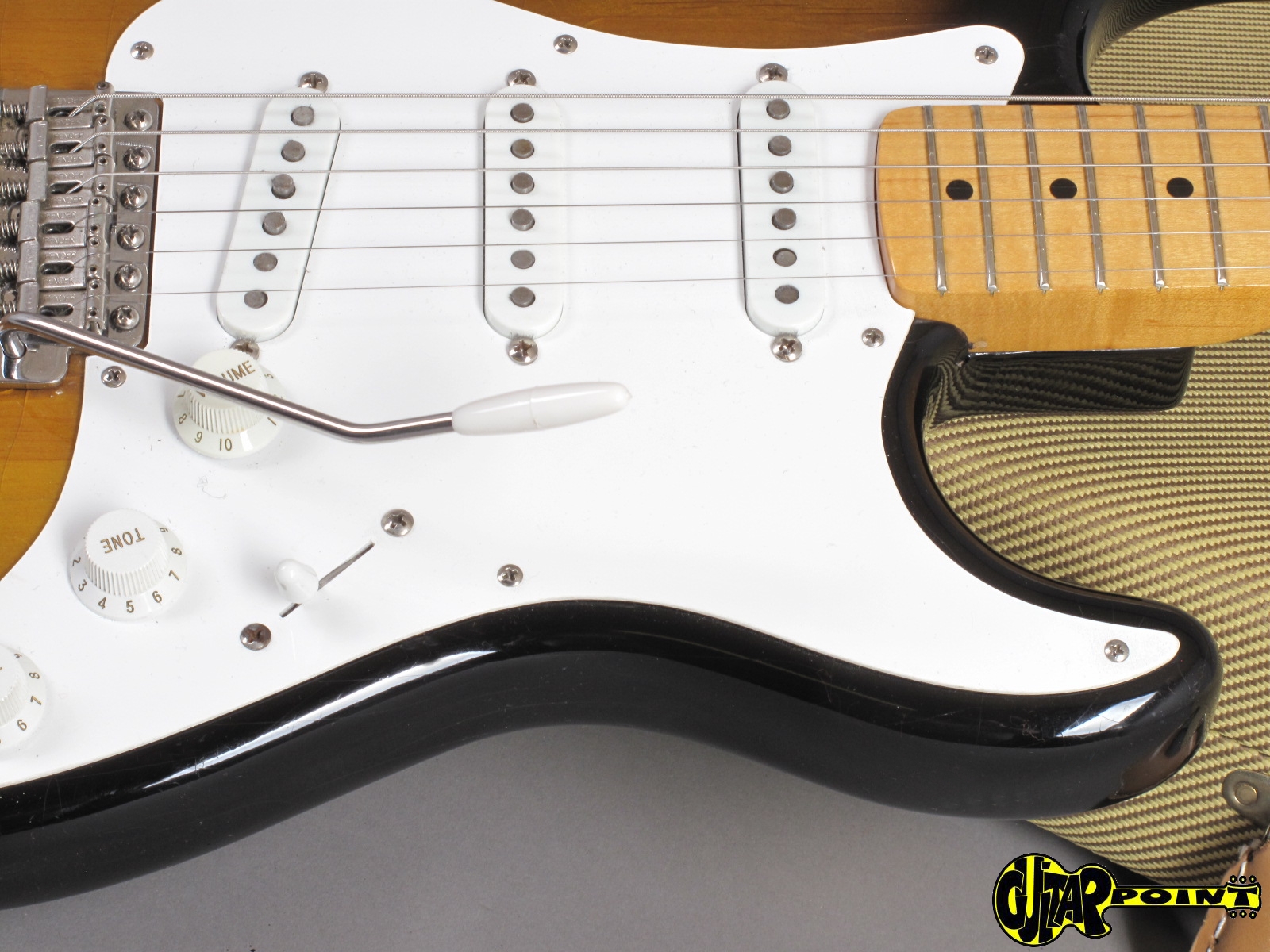 1982 Fender American Vintage ’57 “Fullerton” Reissue Stratocaster – 2 ...