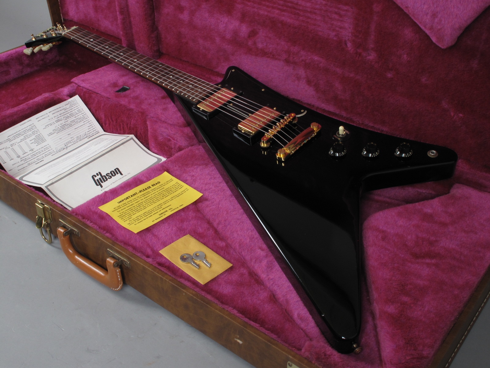 1983 Gibson Moderne Korina Heritage – Ebony – GuitarPoint