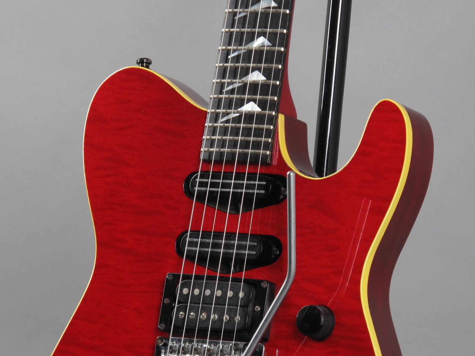 1986 Hamer TLE Custom – Red – GuitarPoint