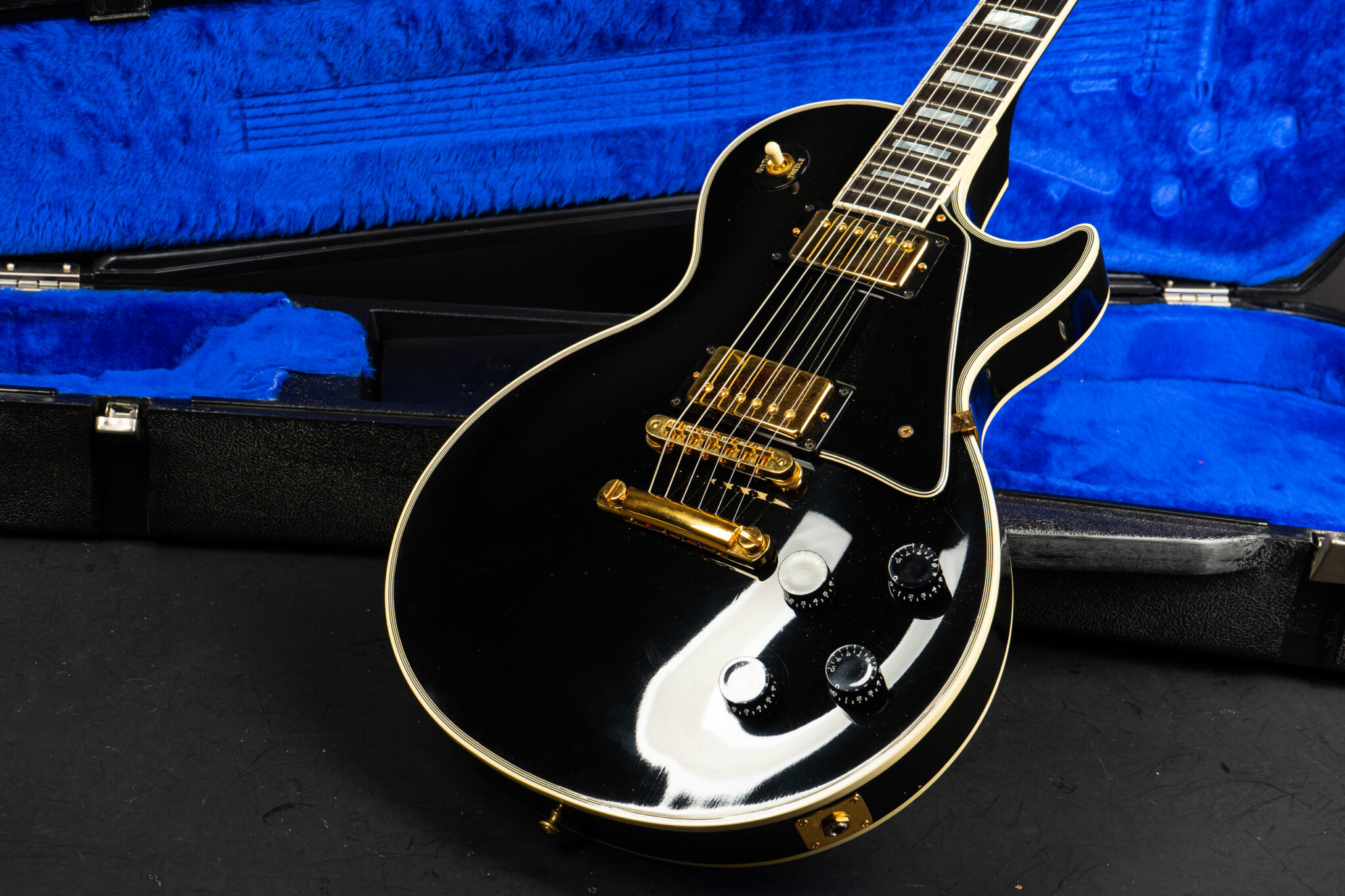 1987 Gibson Les Paul Custom – Ebony …mint! – GuitarPoint