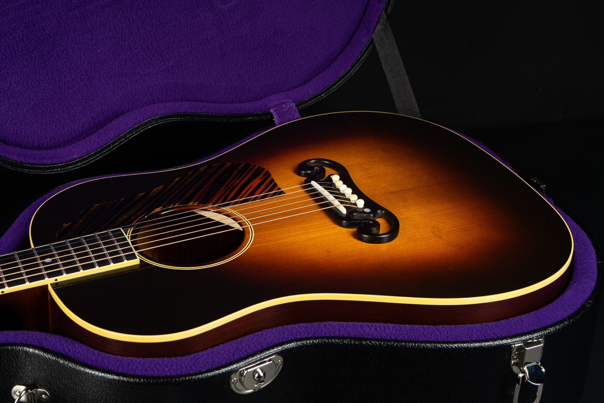 Gibson Custom Shop 1939 J-55 – Sunburst – GuitarPoint