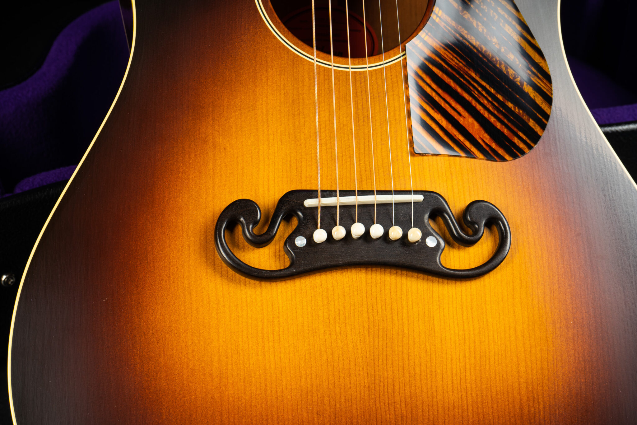 Gibson Custom Shop 1939 J-55 – Sunburst – GuitarPoint