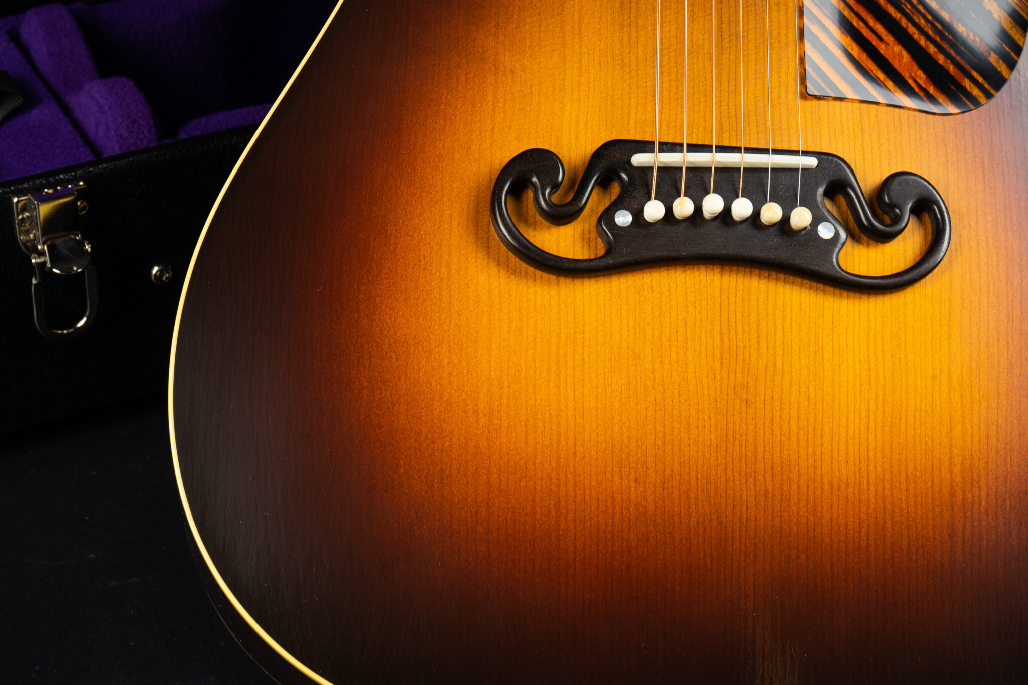 Gibson Custom Shop 1939 J-55 – Sunburst – GuitarPoint