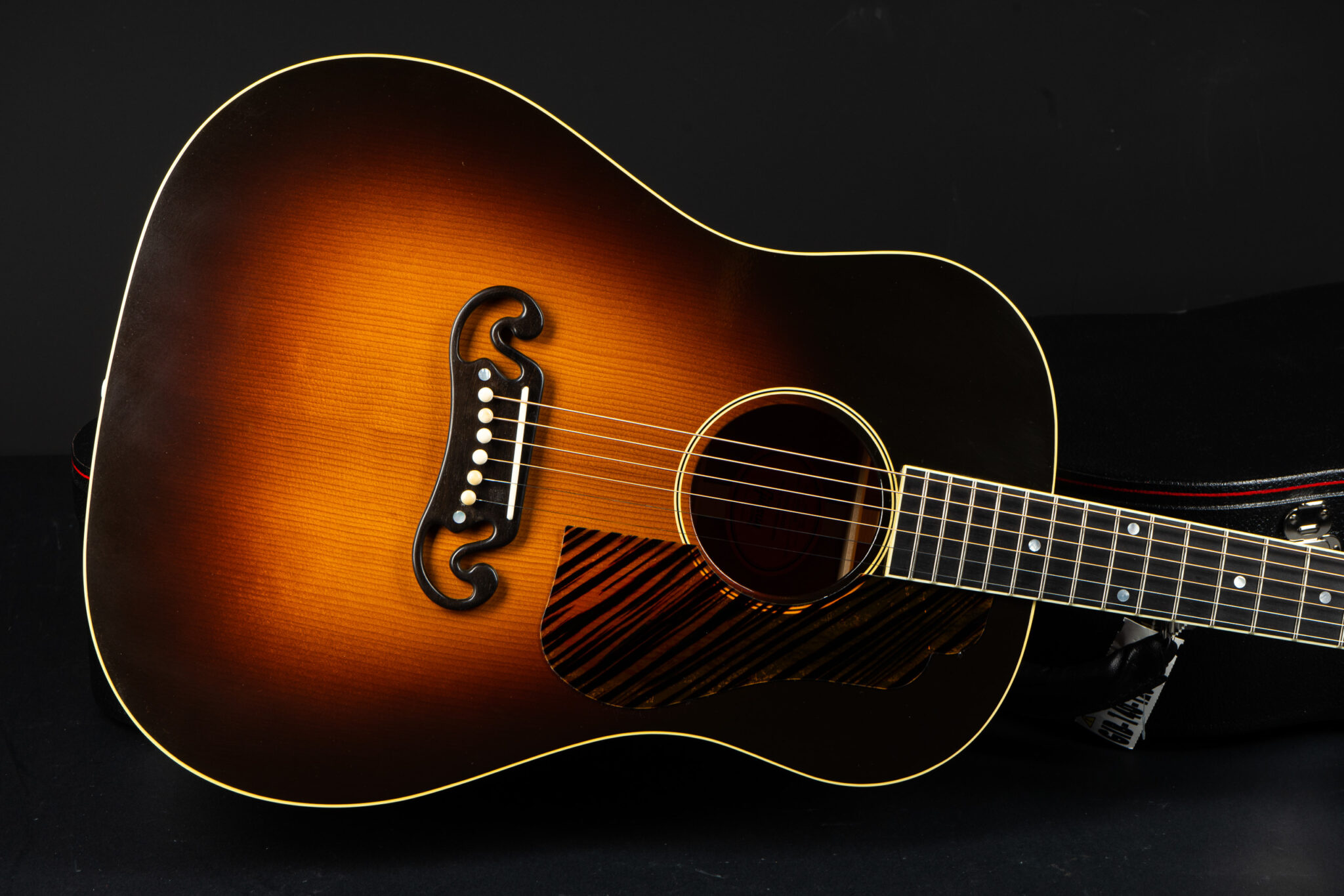 Gibson Custom Shop 1939 J-55 – Sunburst – GuitarPoint