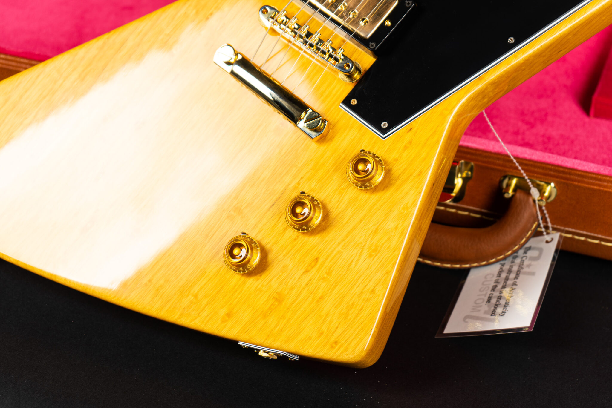 Gibson Custom Shop 1958 Explorer Korina – Black Pickguard and Birdseye ...