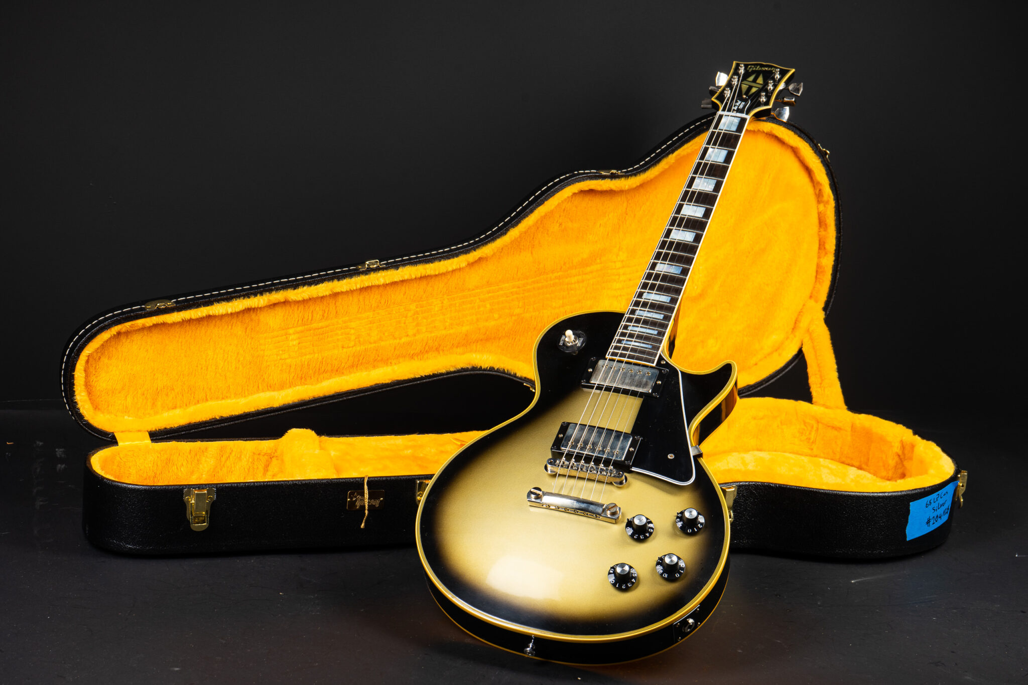 Gibson Custom Shop 1968 Les Paul Custom VOS – Silverburst – GuitarPoint